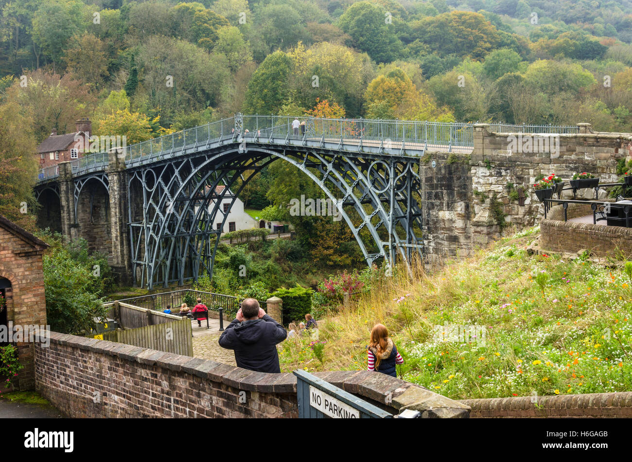 A view of the iron bridge which spans the river Severn at Ironbridge in ...