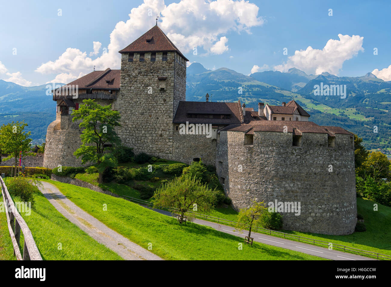 Vaduz Castle, Liechtenstein Stock Photo - Alamy Vaduz Castle, Liechtenstein Stock Photo - Alamy