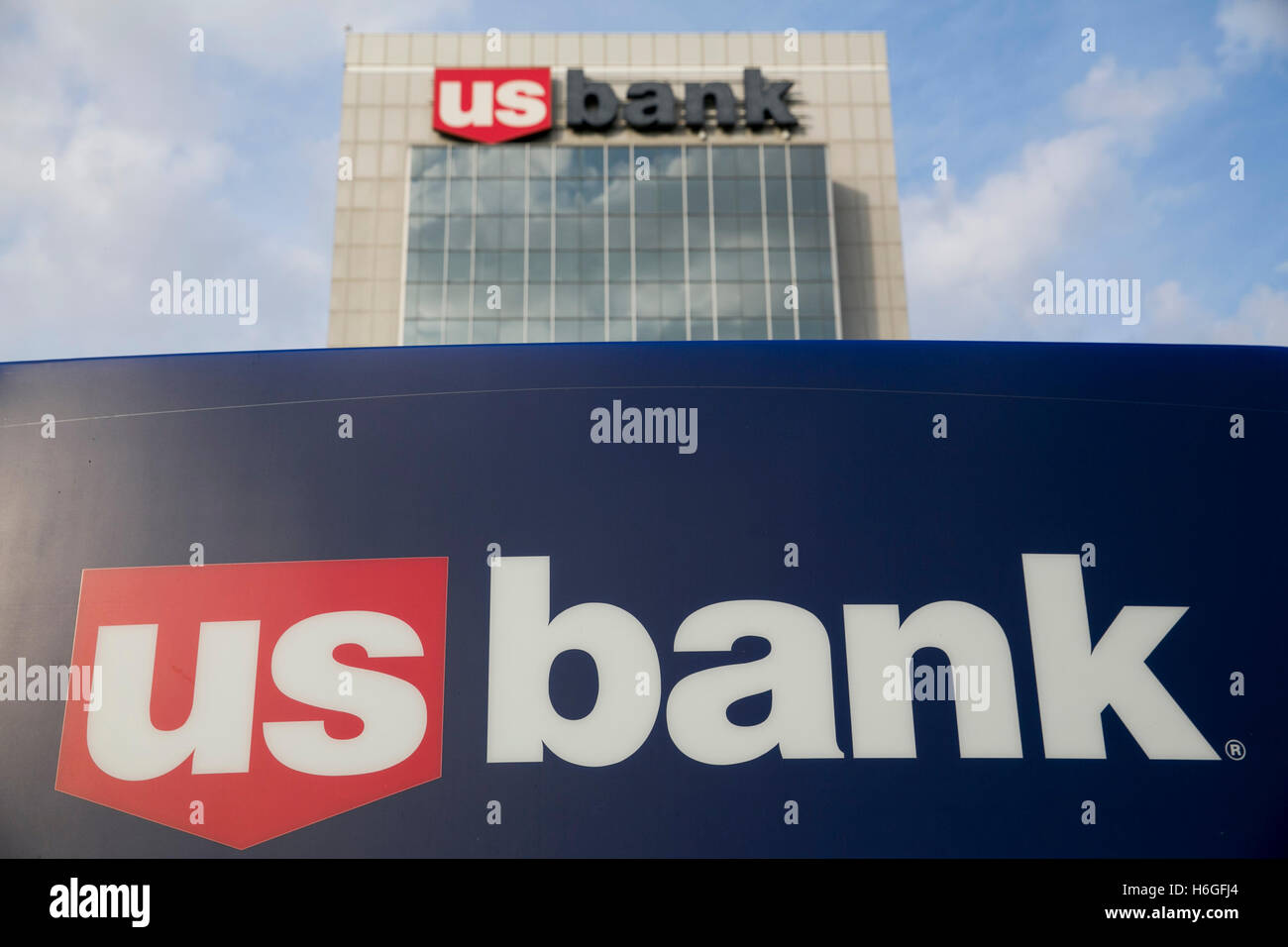 A logo sign outside of a facility occupied by U.S. Bank in Chicago ...