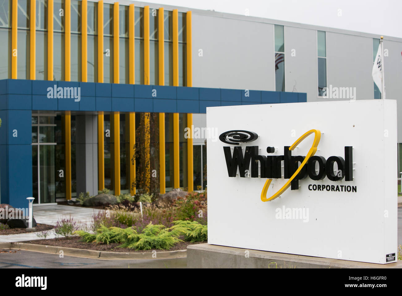 Whirlpool corporation logo hi-res stock photography and images - Alamy