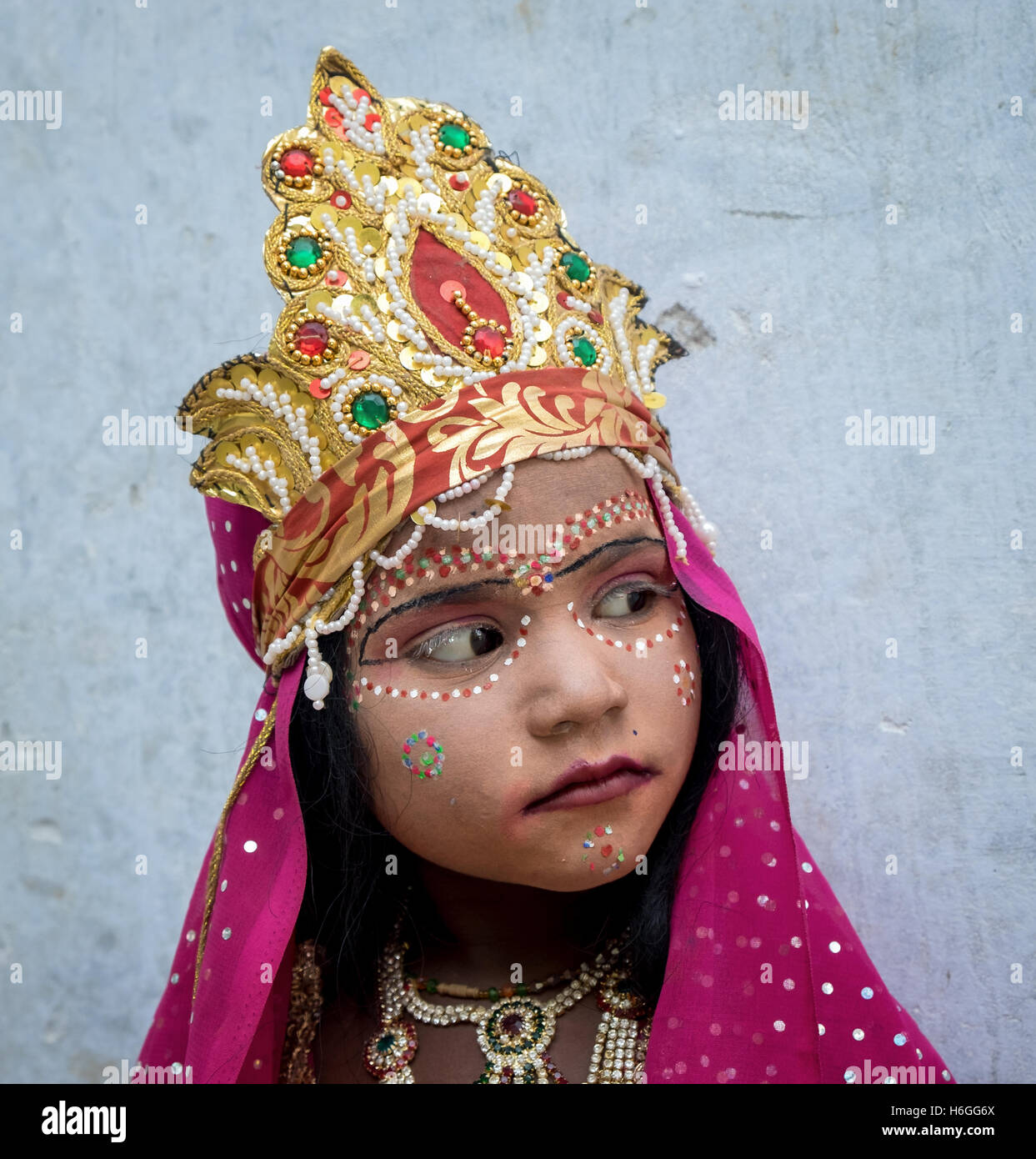 Indian girl closeup hi-res stock photography and images - Alamy