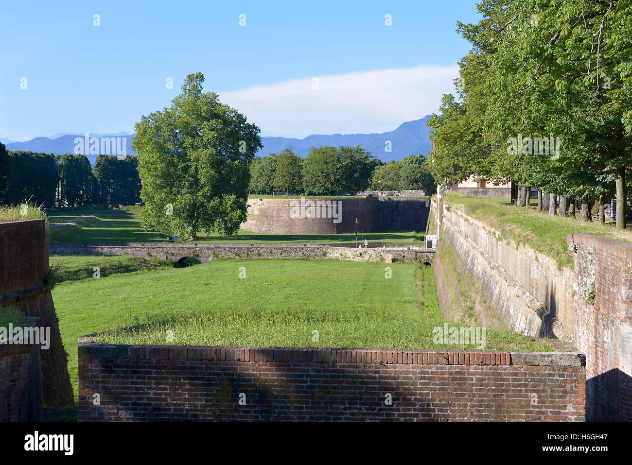 Fortifications of Lucca in Italy Stock Photo - Alamy