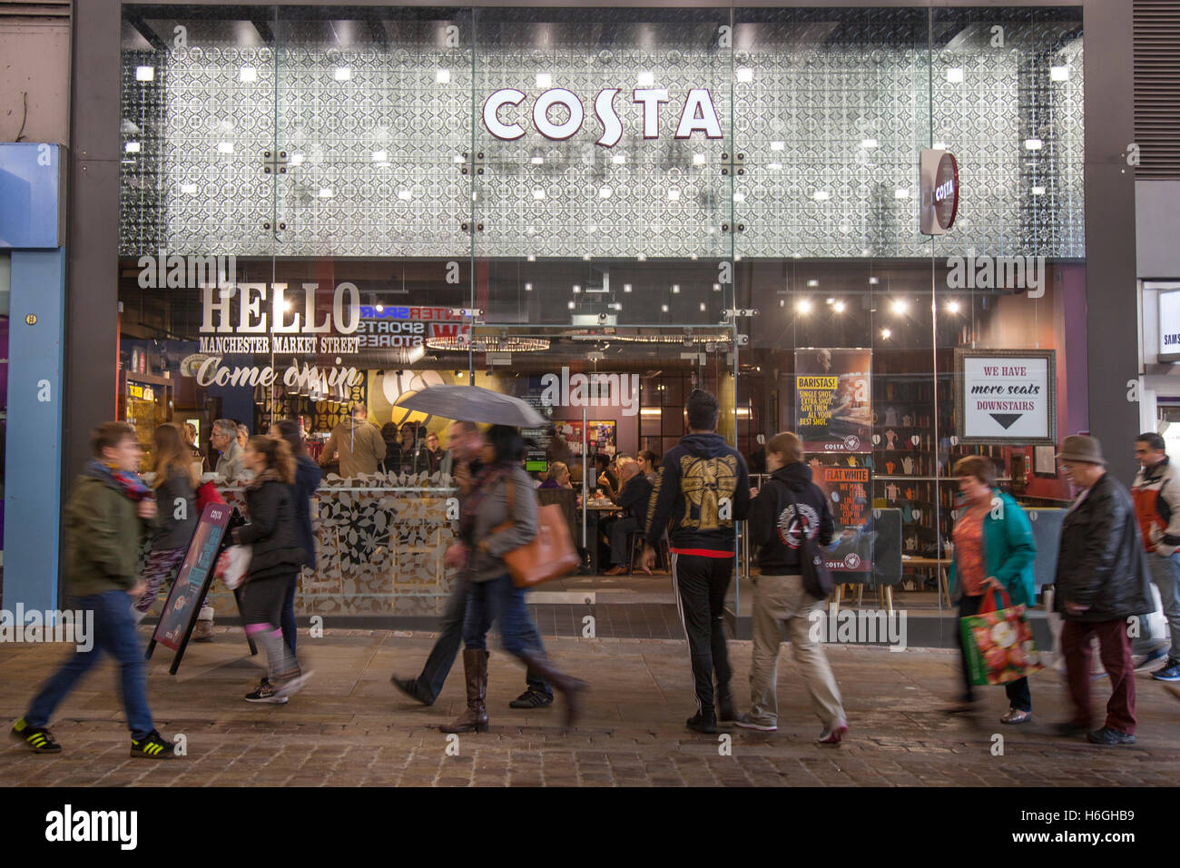 Outdoor terrace costa coffee shop hi-res stock photography and images ...