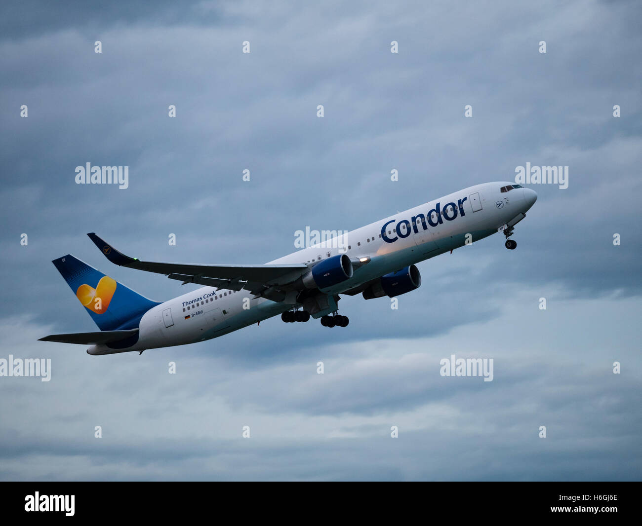 Condor plane hi-res stock photography and images - Alamy