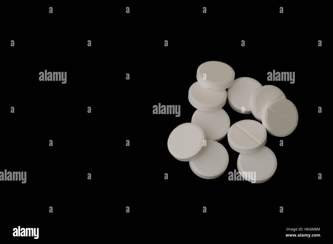 Round effervescent tablets hi-res stock photography and images - Alamy