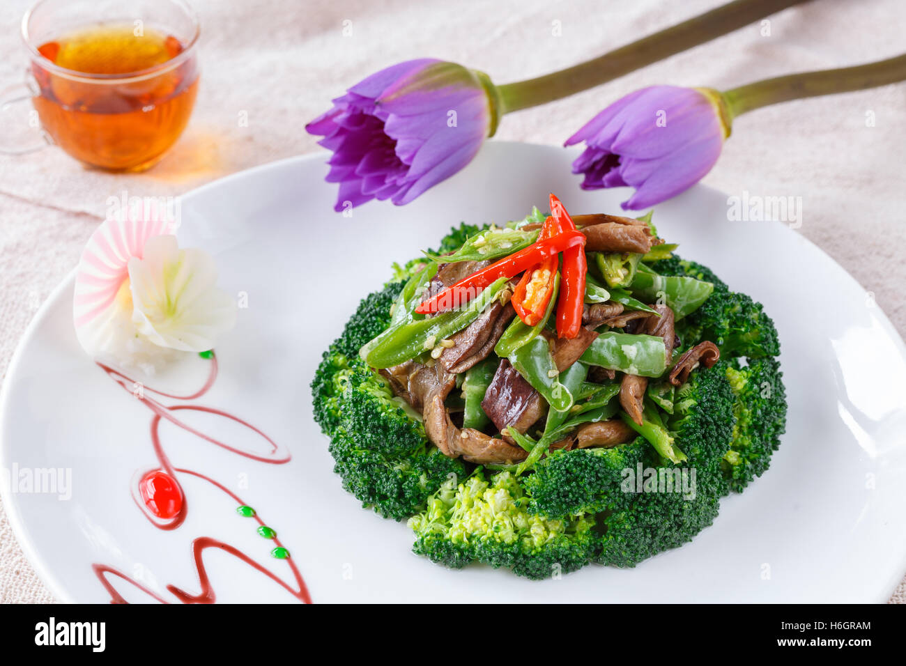 Vegetable decorations hi-res stock photography and images - Alamy