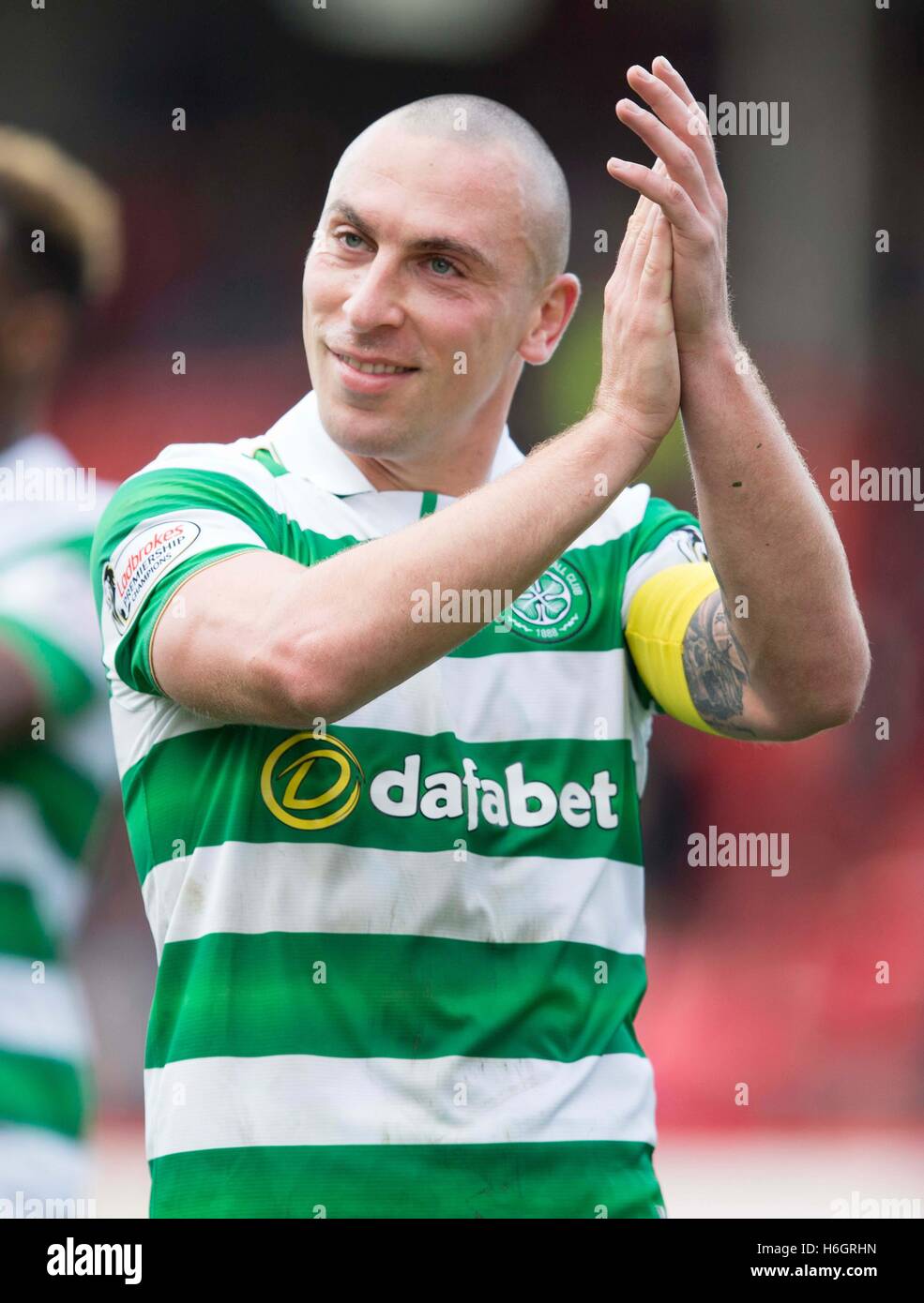 Celtic's Scott Brown celebrates his sides victory during the Ladbrokes ...