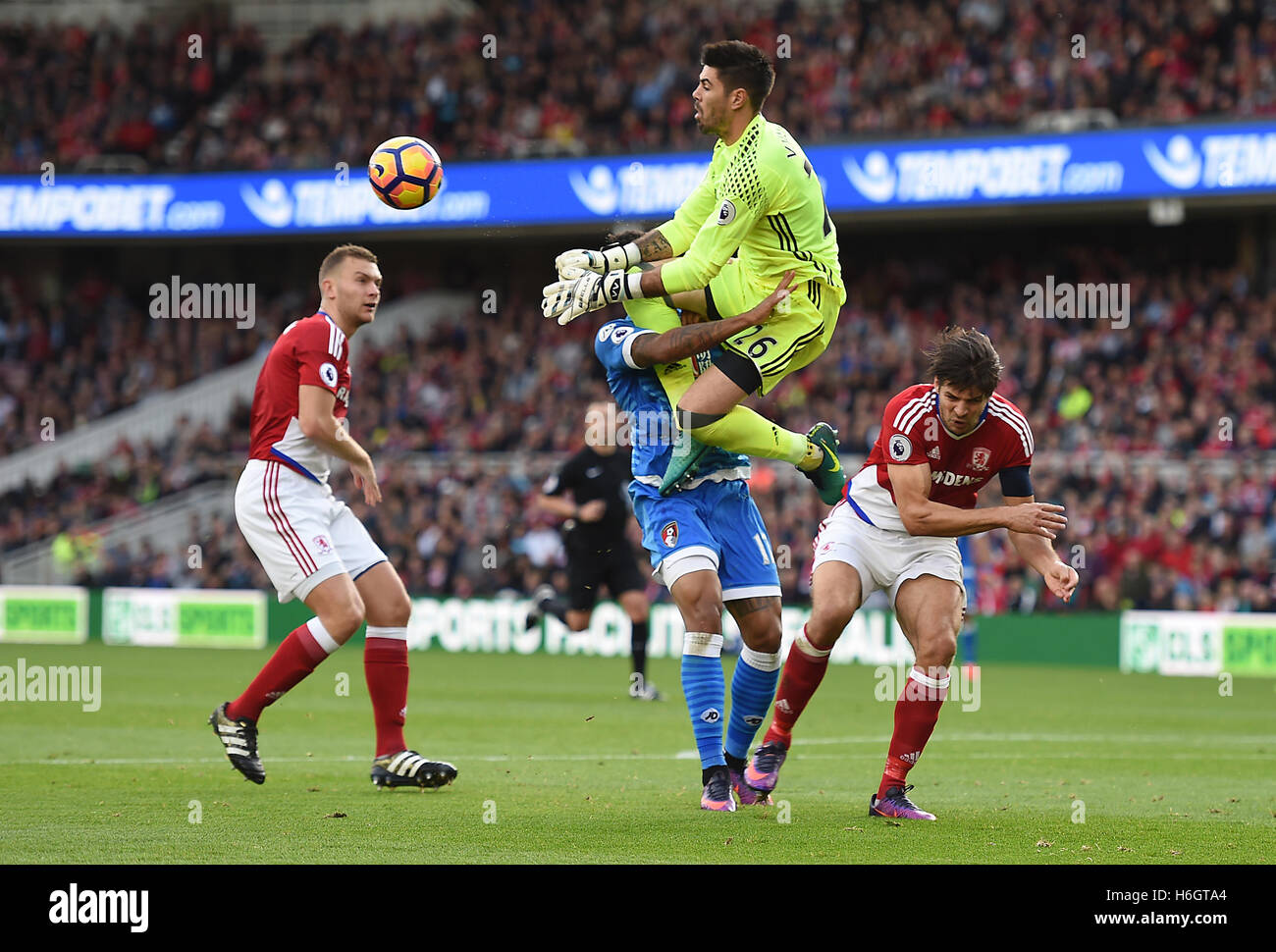 Middlesbrough goalkeeper victor valdes clashes hi-res stock photography ...