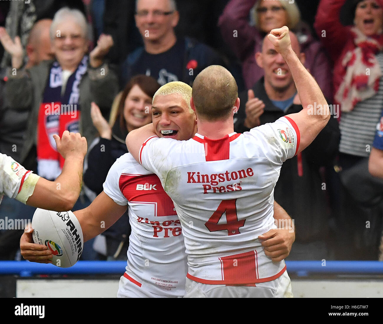 England's Ryan Hall celebrates scoring his sides second try during the ...