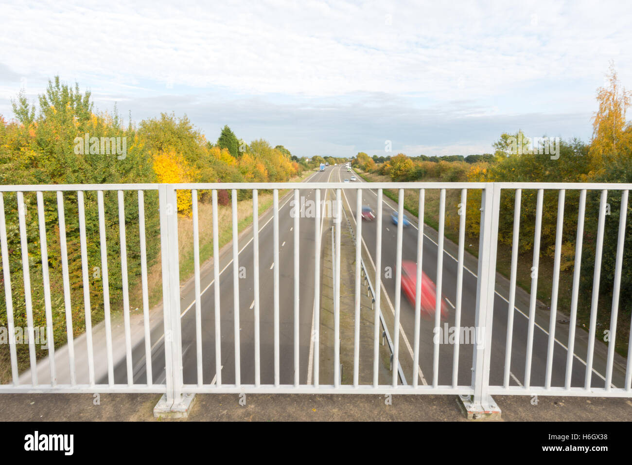 Traffic dual carriageway uk hi-res stock photography and images - Alamy