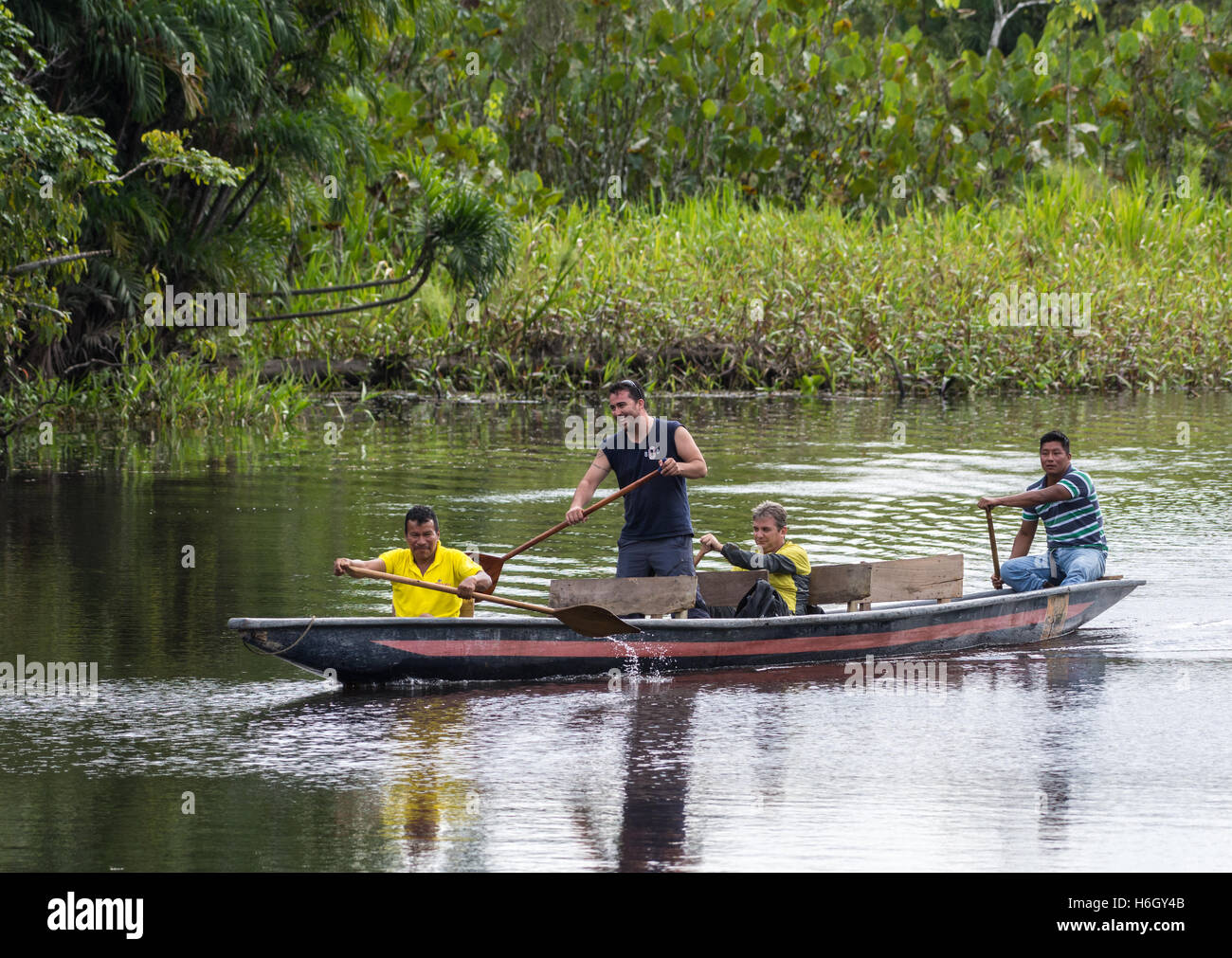 Native American Canoe Stock Photos & Native American Canoe Stock Images ...