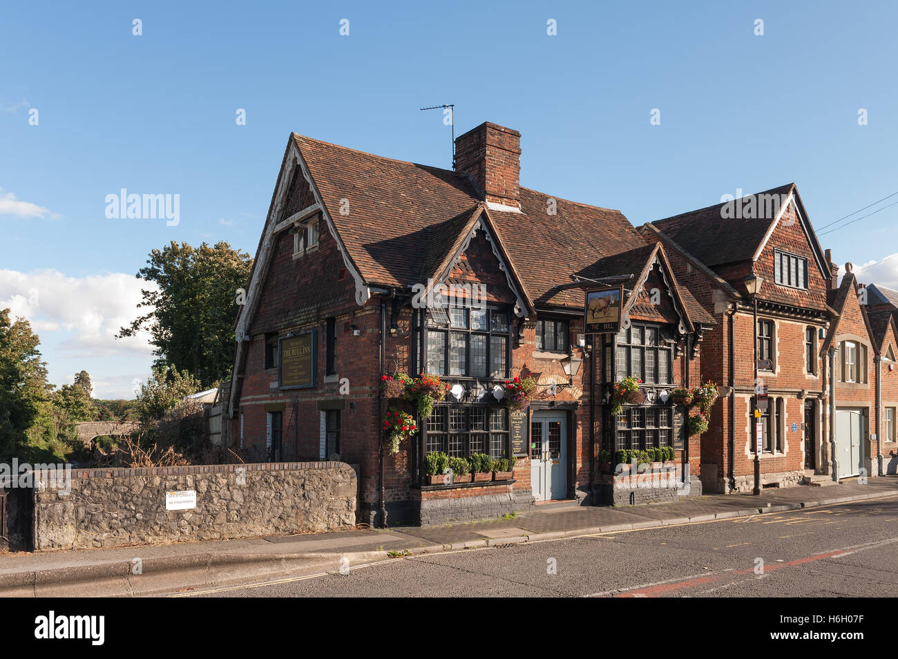 Red bull inn hi-res stock photography and images - Alamy