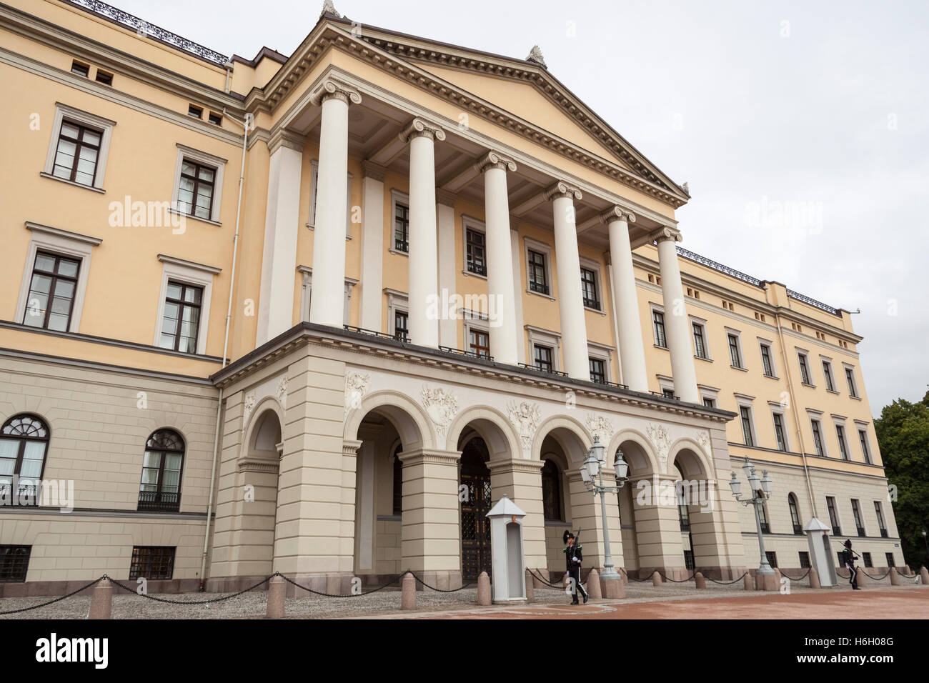 The Royal Palace, Det Kongelige Slott, Oslo, Norway Stock Photo - Alamy