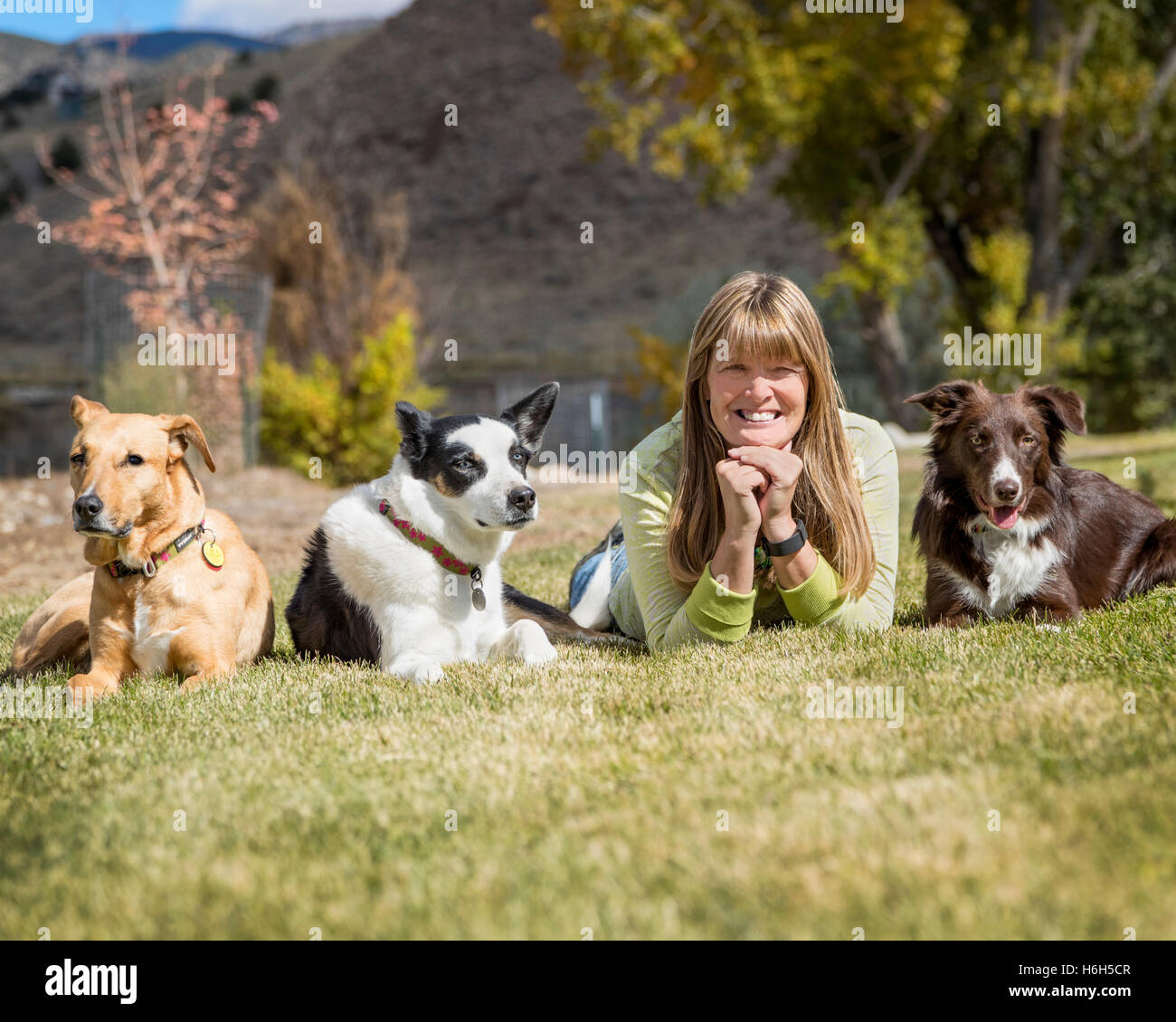 Group portrait with a lady hi-res stock photography and images - Alamy