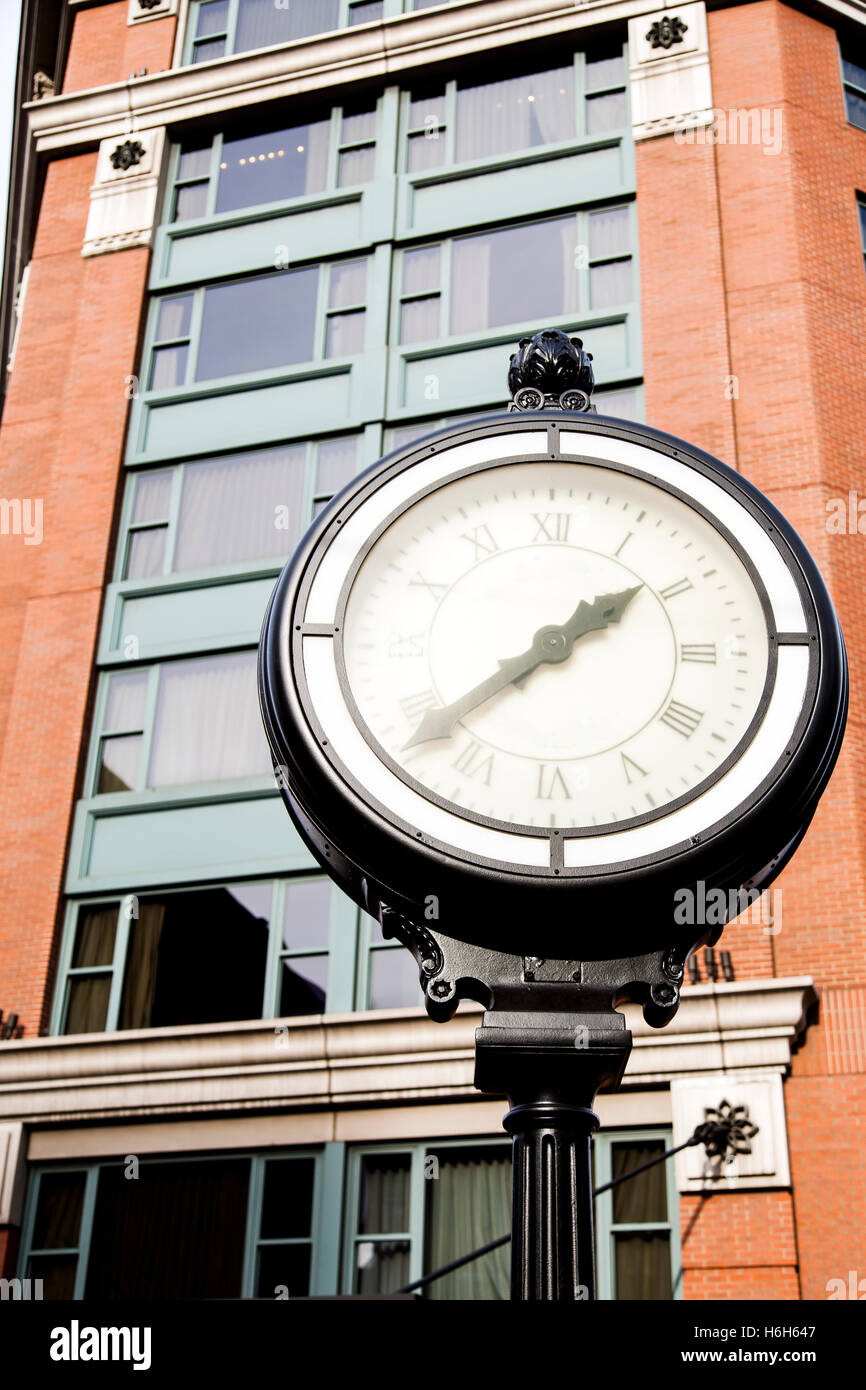 Classic clock on a Manhattan street Stock Photo - Alamy