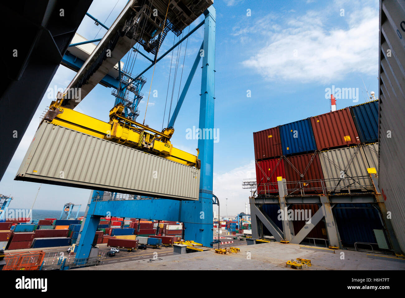 Container being loaded onto truck hi-res stock photography and images ...