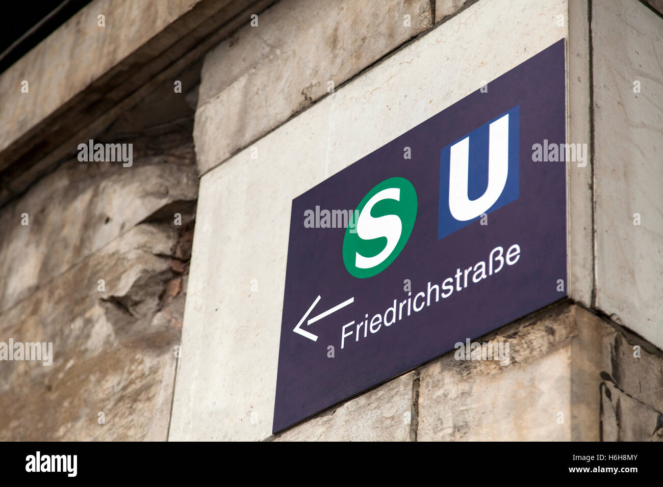 Sign depicting the direction to the S-bahn and U-bahn stations of ...