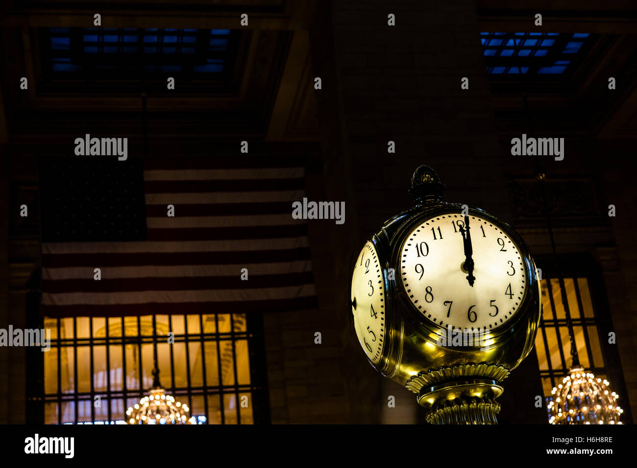 The famous clock of Grand Central Station in Manhattan, New-York Stock ...