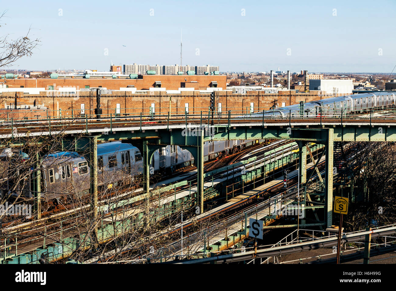 Broadway junction station hi-res stock photography and images - Alamy