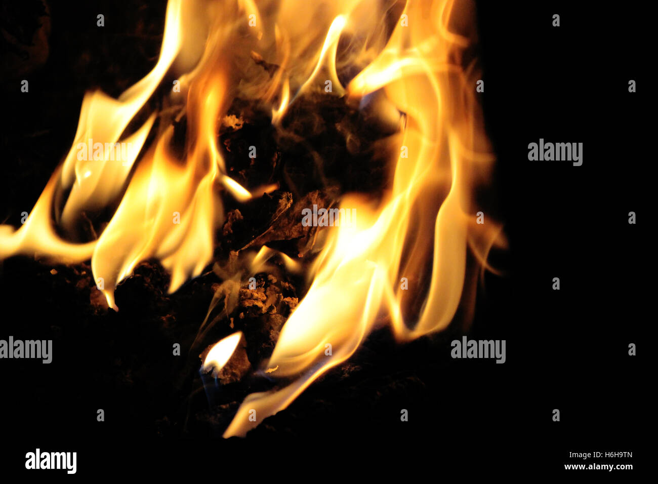 Burst of fire hi-res stock photography and images - Alamy
