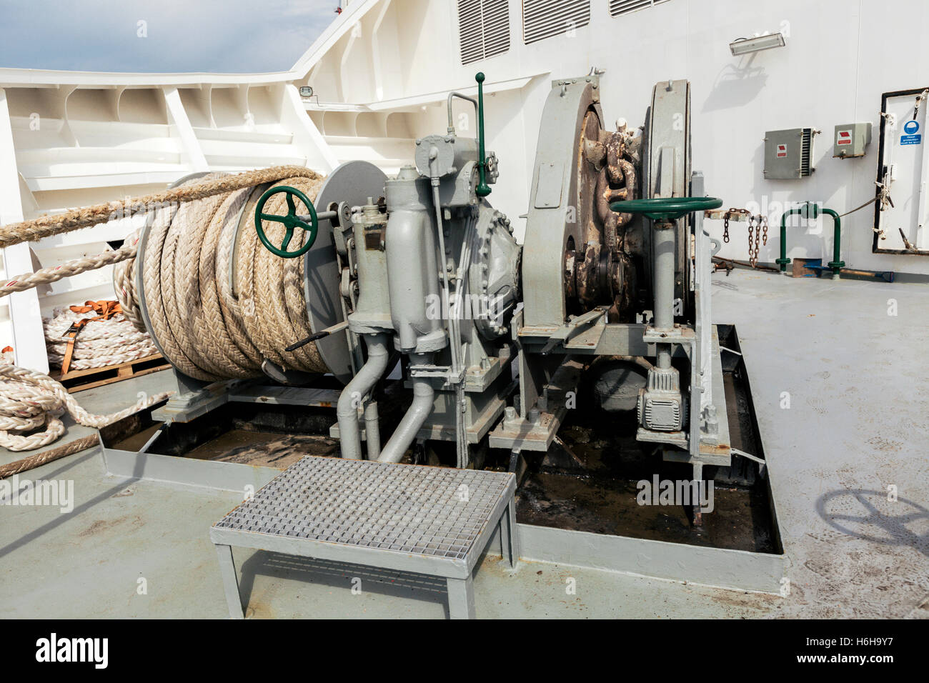 Ship bow view hi-res stock photography and images - Alamy
