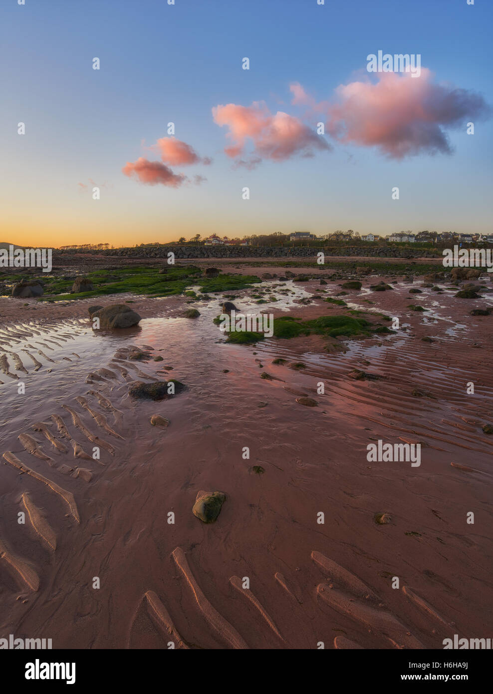 Saltcoats beach hi-res stock photography and images - Alamy
