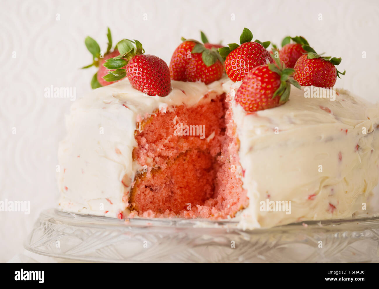 Strawberry cake white background hi-res stock photography and images ...