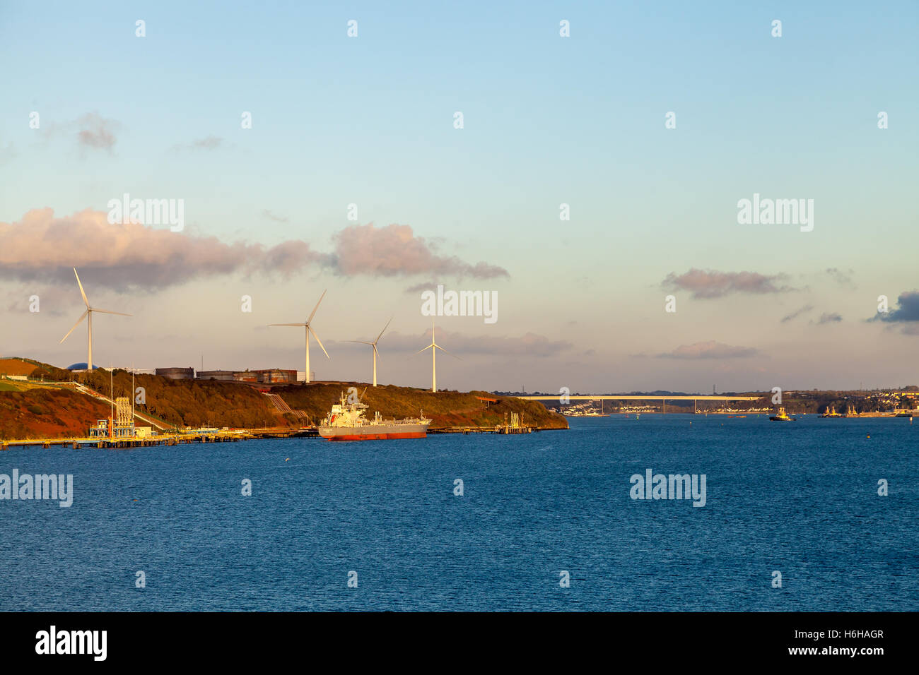 Oil Tanker at the Dragon LNG terminal on Milford Haven, Pembroke Stock ...