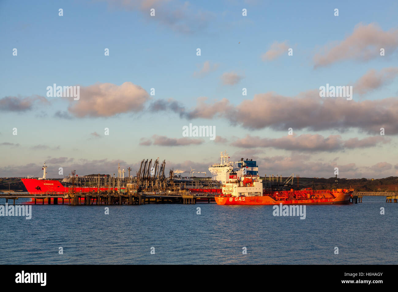 Oil Tankers at the Valero terminal on Milford Haven, Pembroke Stock ...