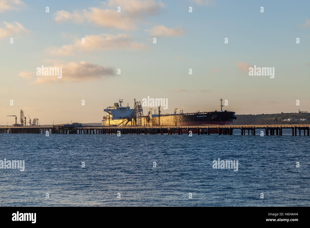 Oil Tanker Vilamoura at the Valero terminal on Milford Haven, Pembroke ...