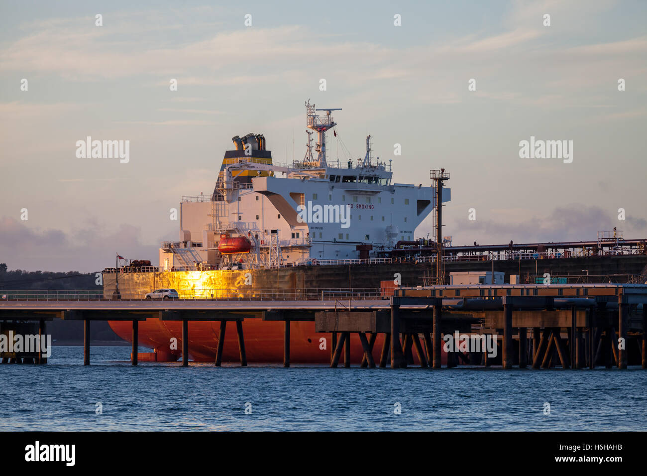 Oil Tanker Vilamoura at the Valero terminal on Milford Haven, Pembroke ...