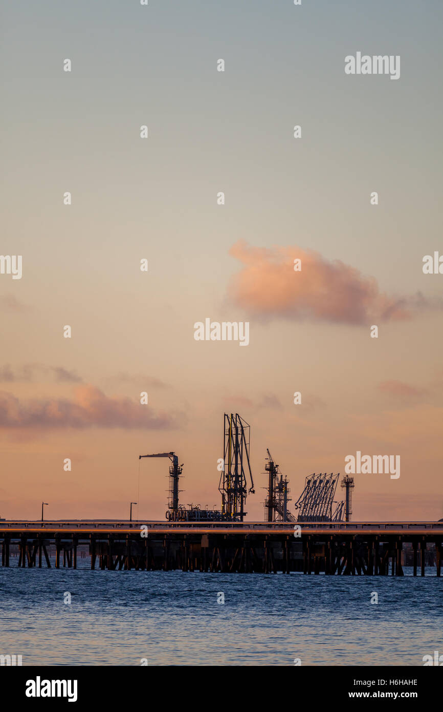Valero terminal hi-res stock photography and images - Alamy
