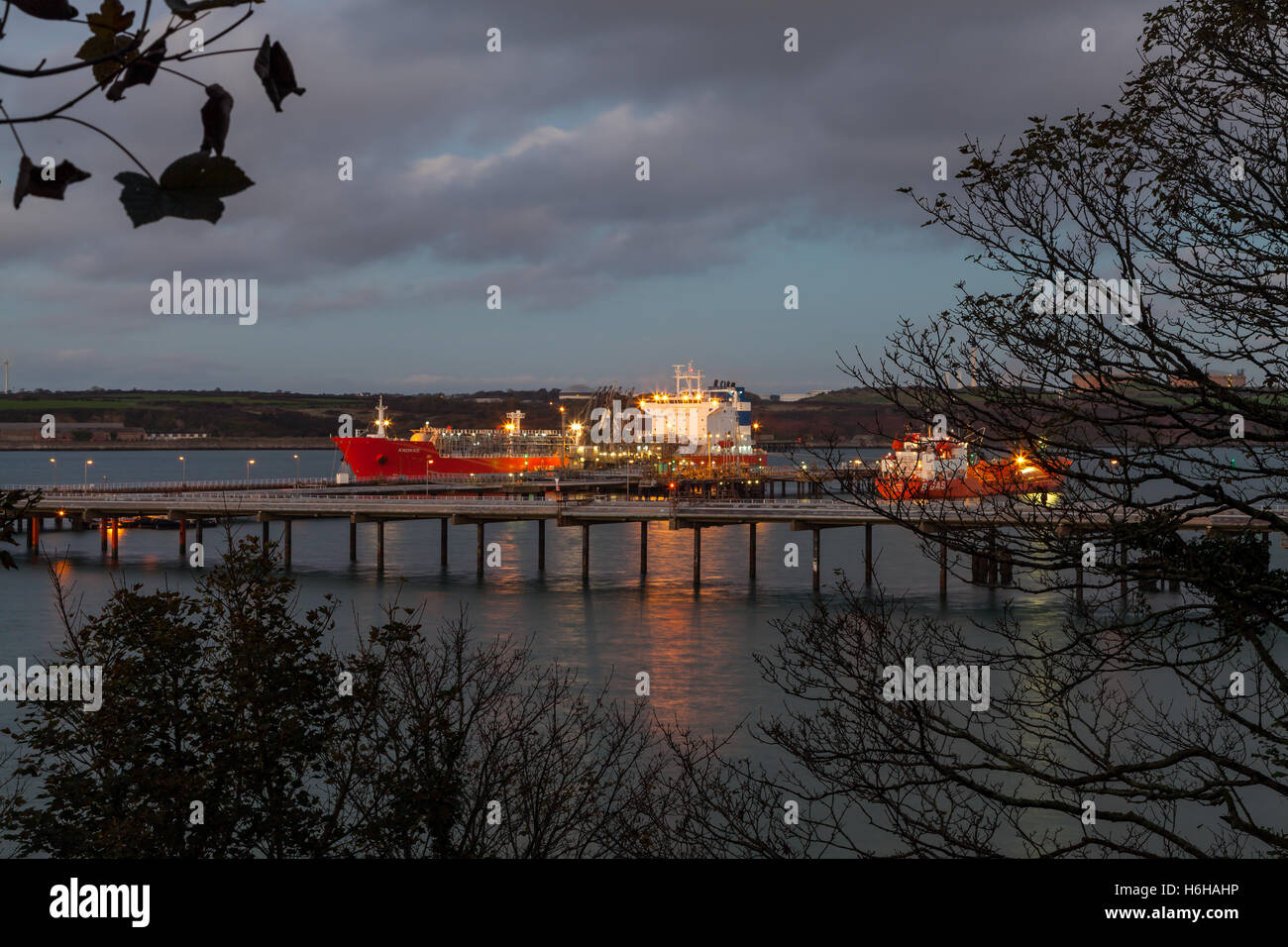 Oil Tankers at the Valero terminal on Milford Haven, Pembroke Stock ...