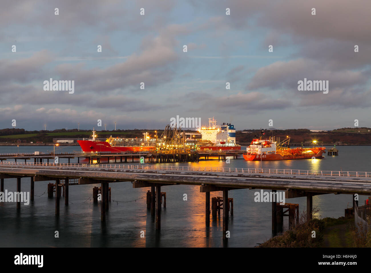 Oil Tankers at the Valero terminal on Milford Haven, Pembroke Stock ...