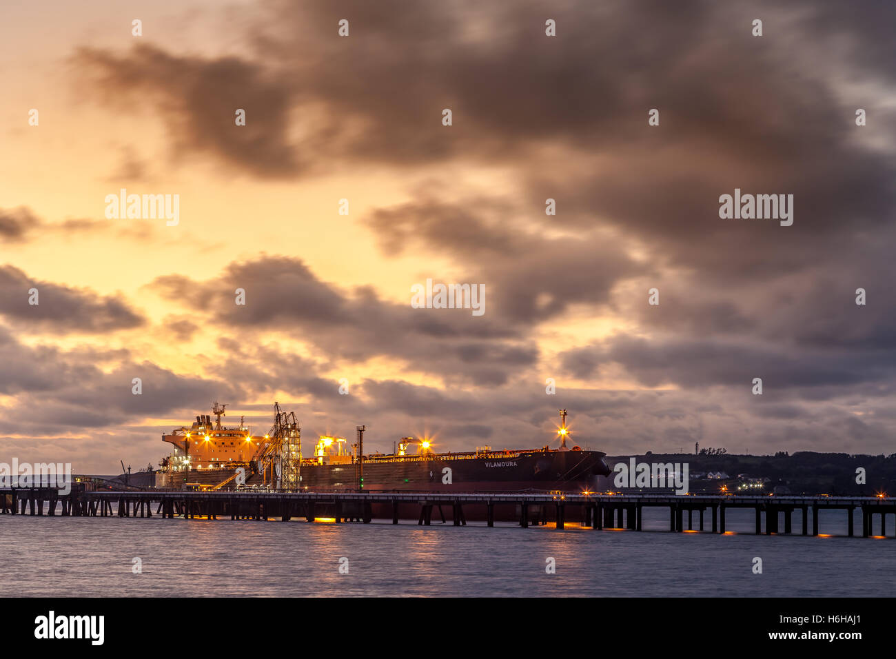 Oil Tanker Vilamoura at the Valero terminal on Milford Haven, Pembroke ...
