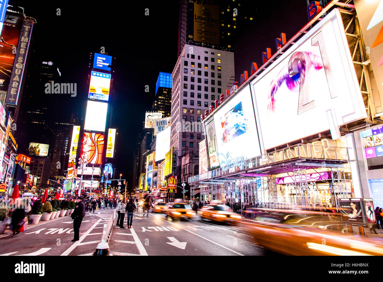 NEW YORK - NOV 11: Times square busy with pedestrians and commotion in ...