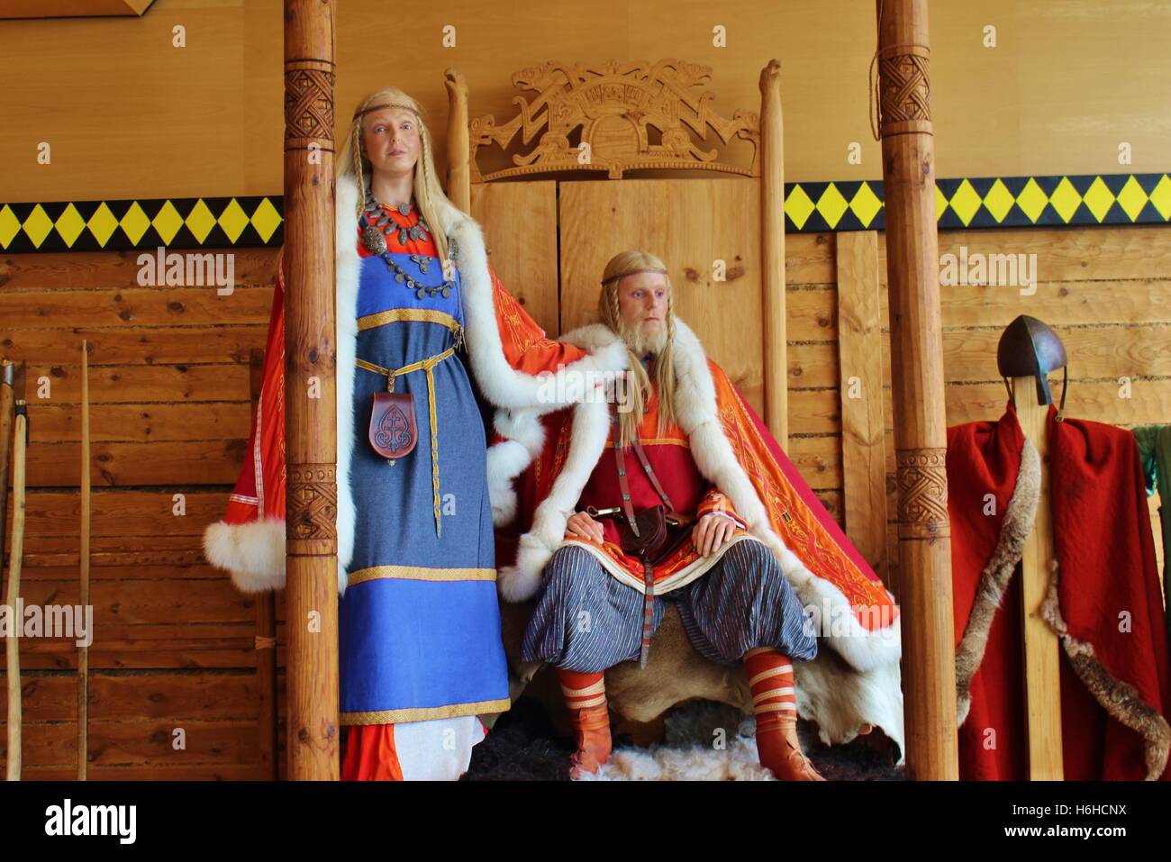 Viking couple hi-res stock photography and images - Alamy