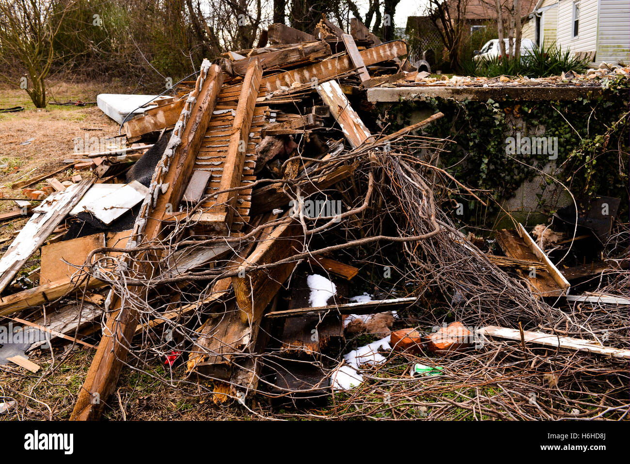 Empty lot hi-res stock photography and images - Alamy