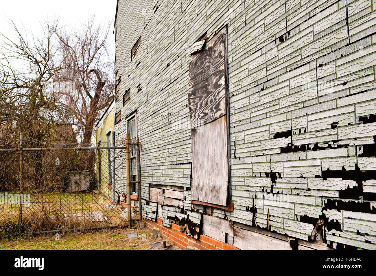Back of old home hi-res stock photography and images - Alamy