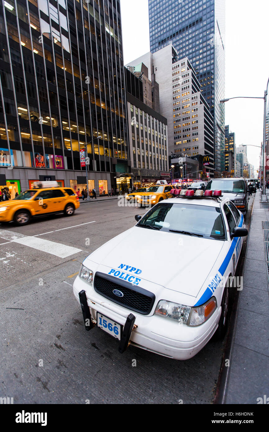 New-York, USA - NOV 20: Wide angle view of an NYPD police car parked by ...