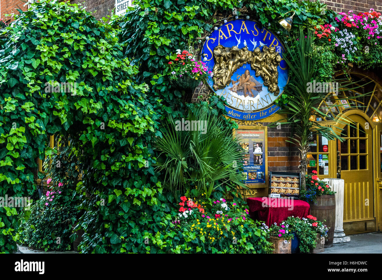 Sarastro hi-res stock photography and images - Alamy