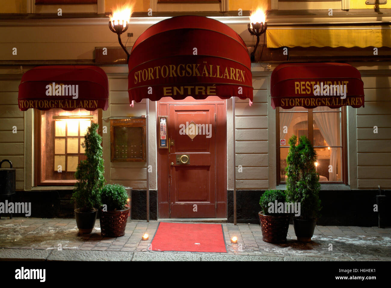 Restaurant in the historic town Gamla Stan, night shot, Stockholm ...