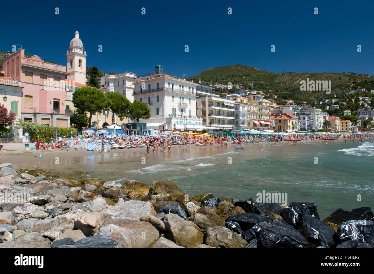 Italian riviera beach sunbath hi-res stock photography and images - Alamy