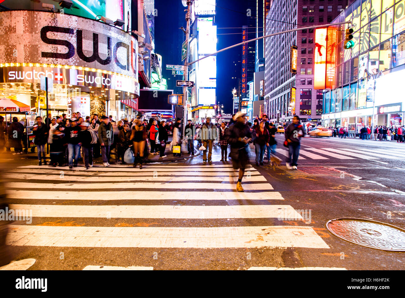 NEW YORK - NOV 11: Times square busy with pedestrians and commotion in ...