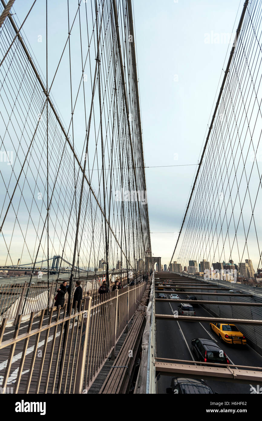NEW-YORK - NOV 15: Afternoon rush hour traffic on the Brooklyn Bridge ...