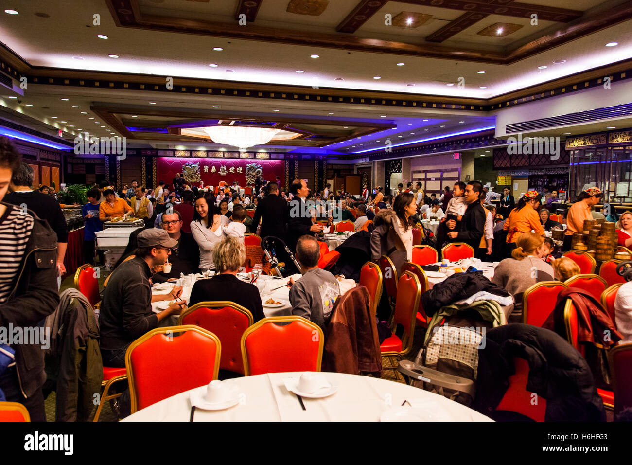 New-York, USA - NOV 18: Busy large Chinese restaurant hall in Chinatown ...