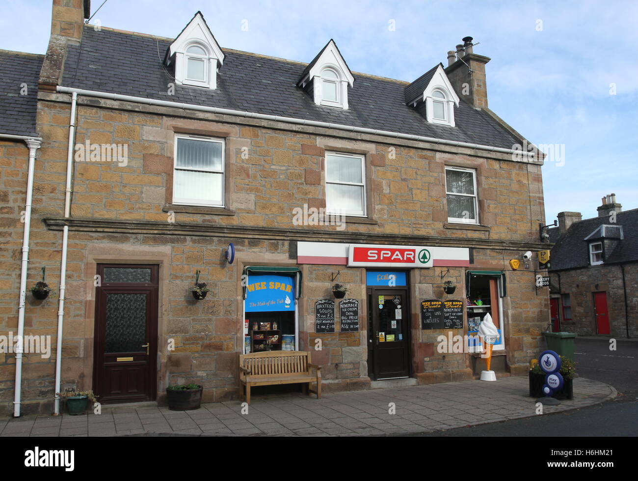 Dornoch village hi-res stock photography and images - Alamy