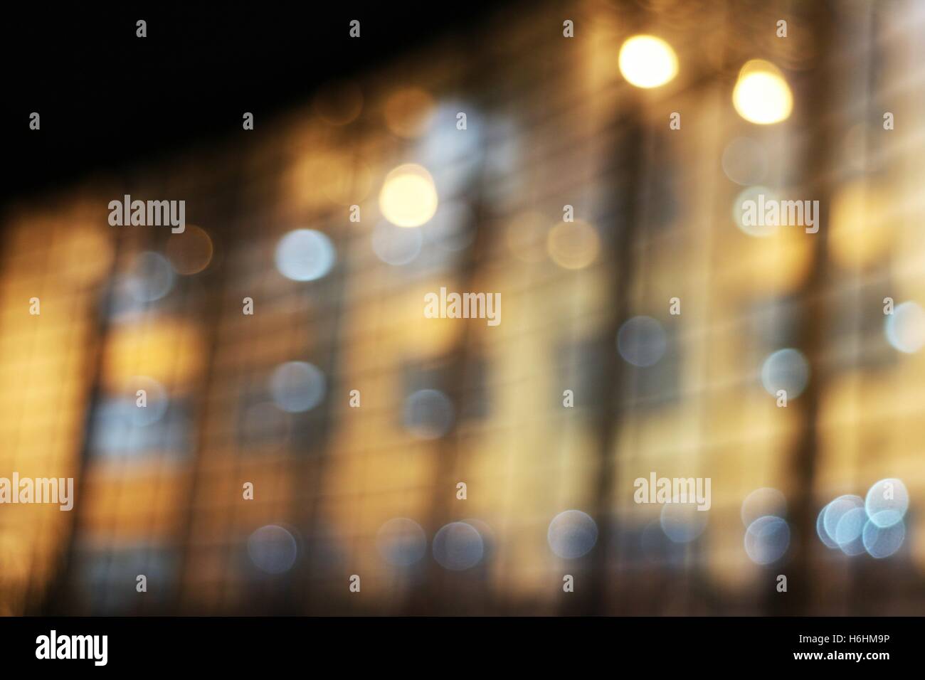 Glass building facade hi-res stock photography and images - Alamy