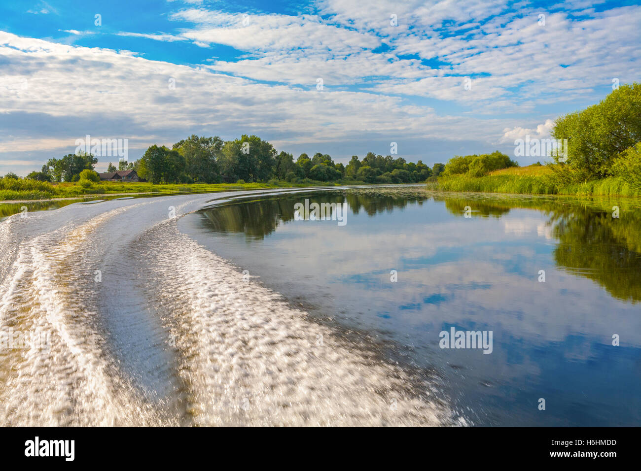 Summer river recreation hi-res stock photography and images - Alamy