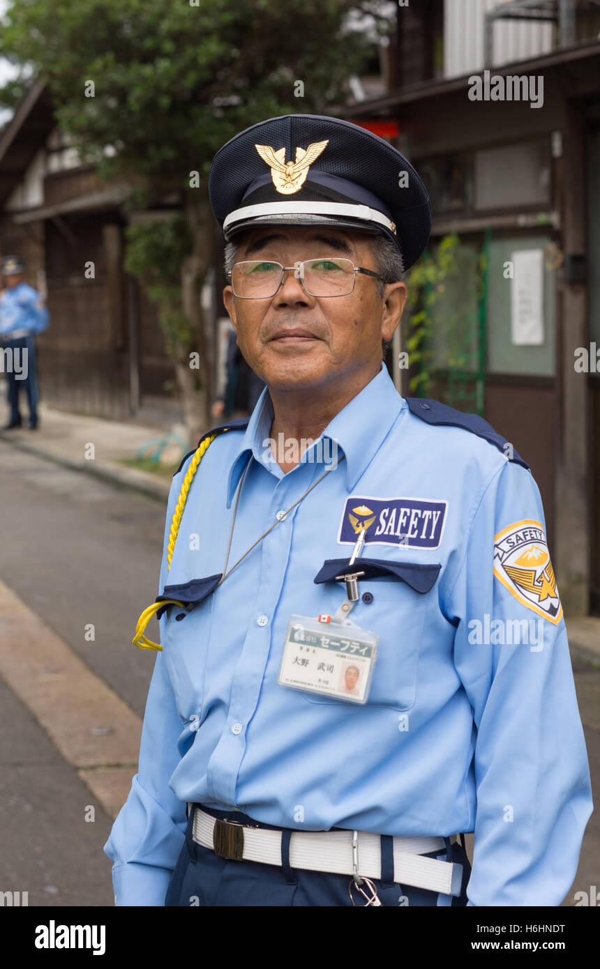 Police officer in japan hi-res stock photography and images - Alamy